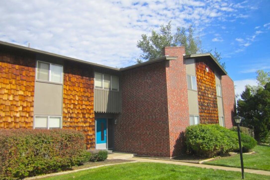 Scandia Village Photo Gallery | Kansas City, MO Apartment Pictures