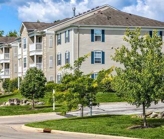 Apartments for Rent in North Royalton, OH | Hampton Club - Home
