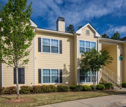 Luxury Apartments in Fairburn, GA | Live at Evergreen Terrace
