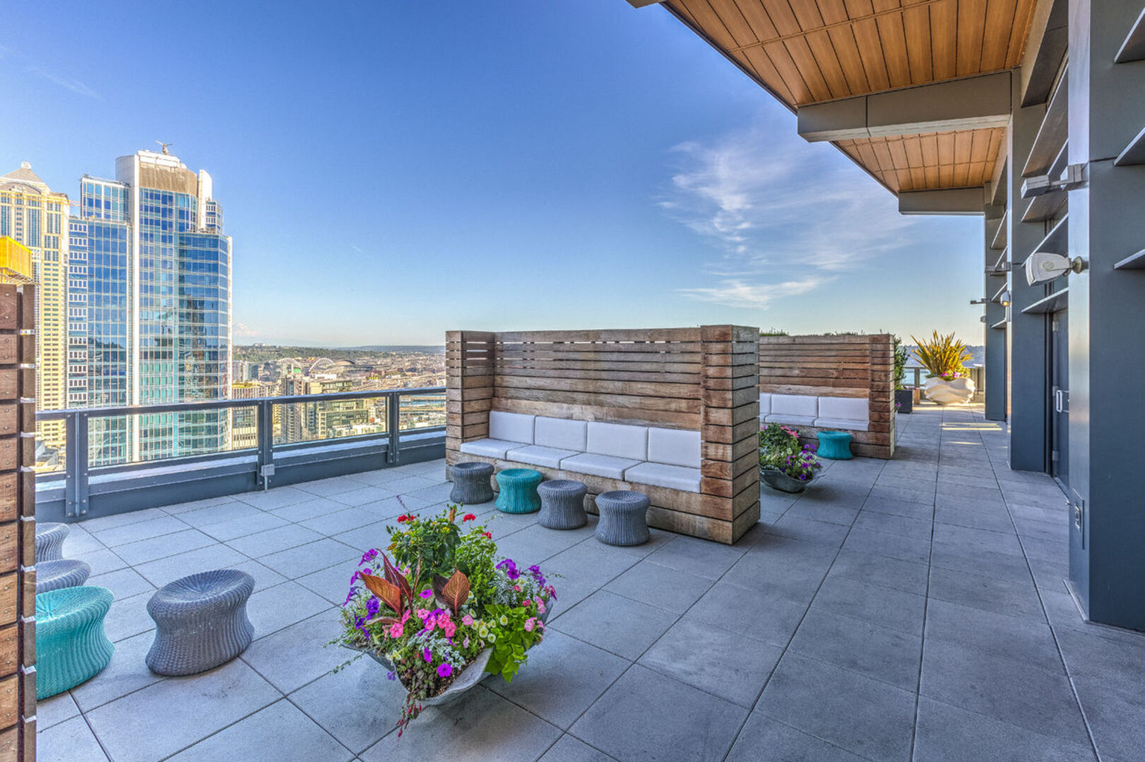 Apartments for Rent in Seattle, WA | Viktoria - Home