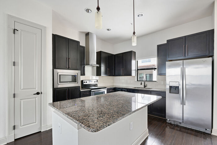 Houston TX Luxury Apartments - Domain Memorial