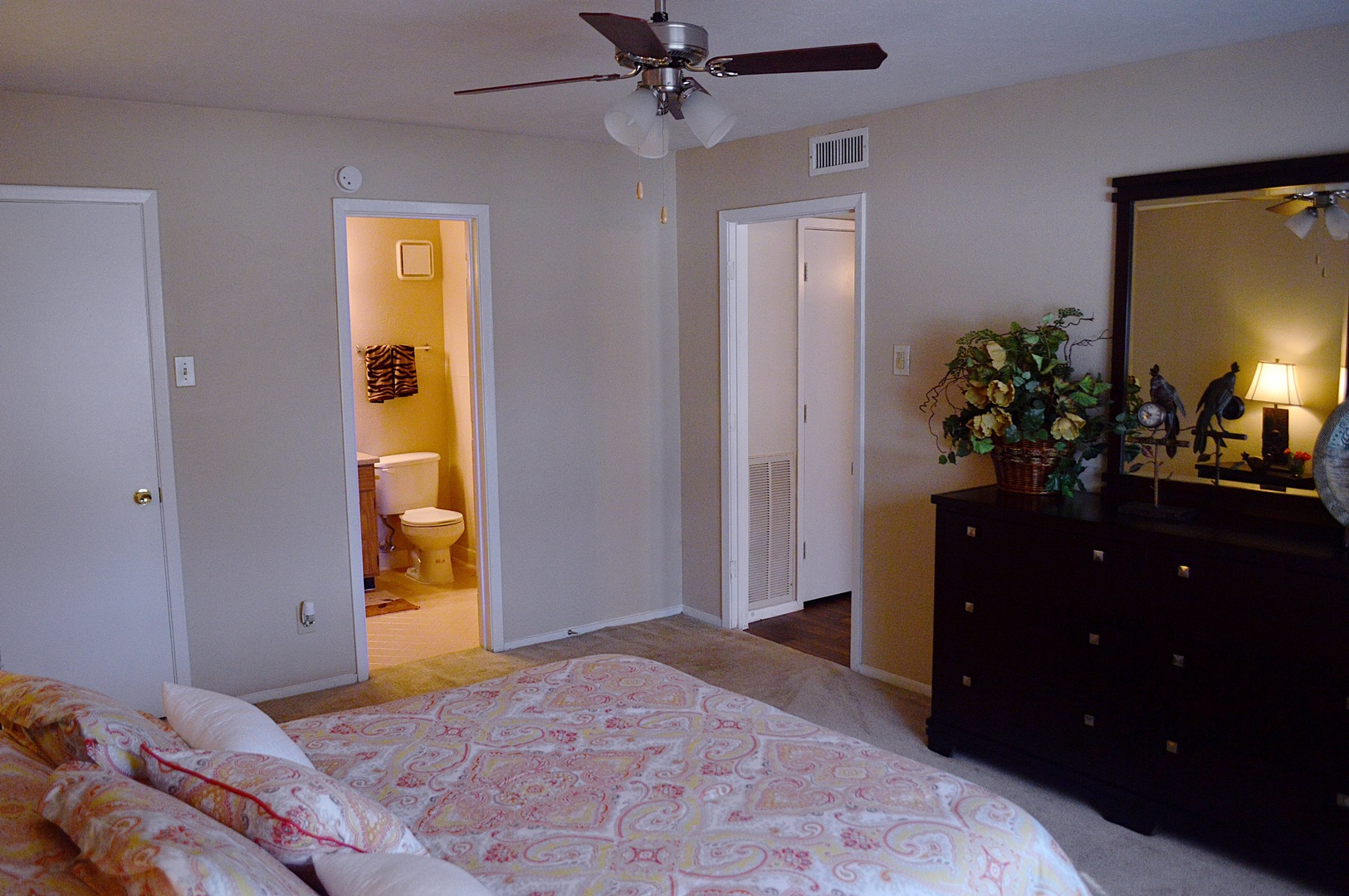 Apartments for Rent in Euless, TX | Villa Bella - Home