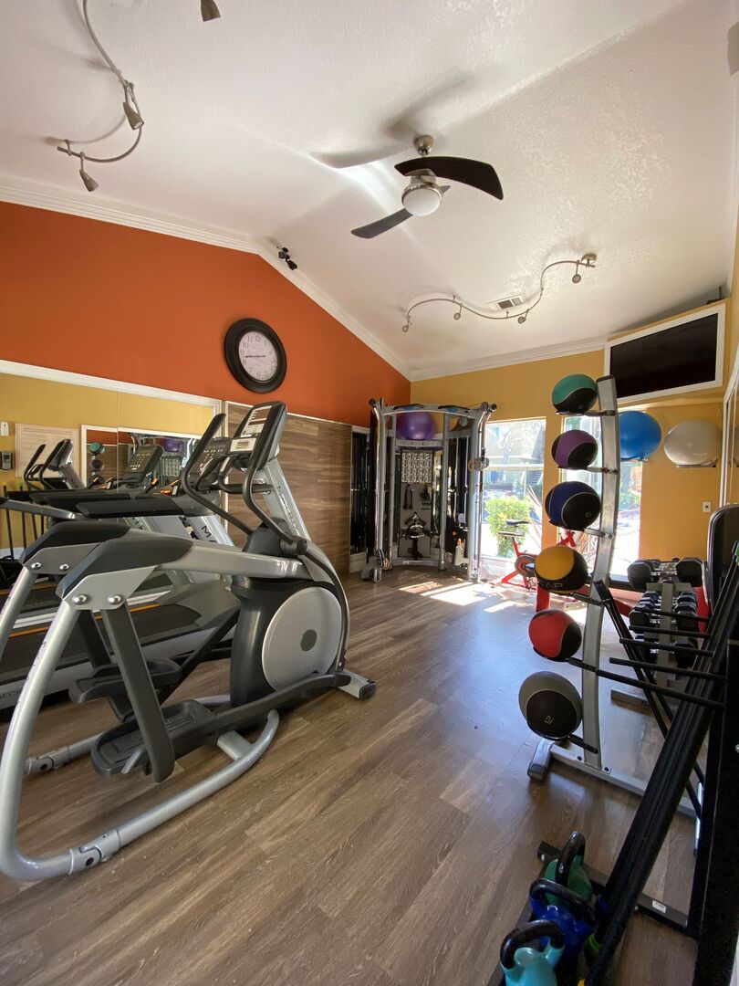 Summerview Apartments Photo Gallery | Modesto, CA Apartment Pictures