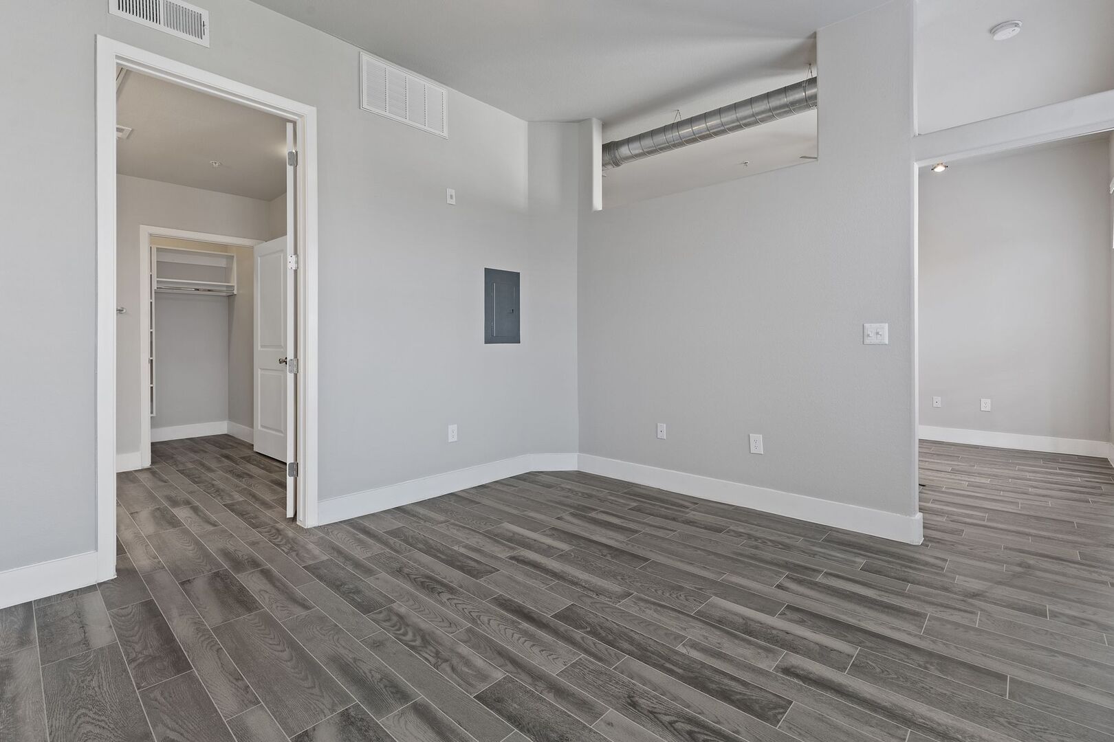 Virtual Tour & Photo Gallery - Briar Forest Lofts