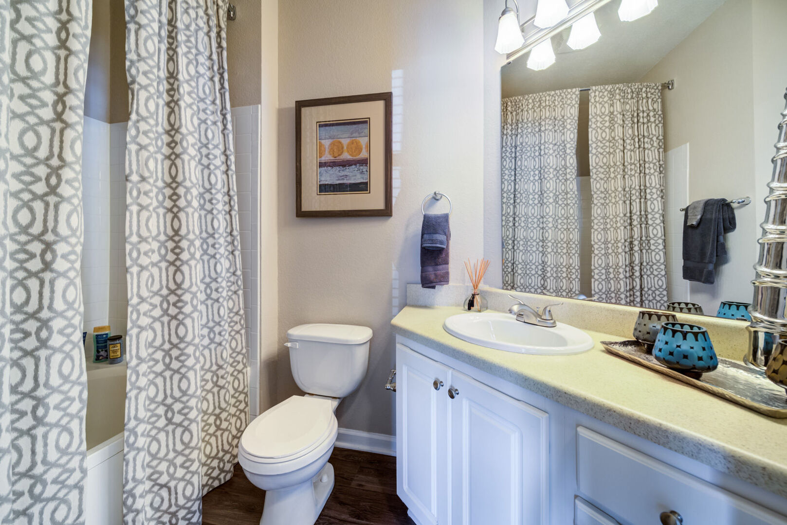 Photo Gallery of The Columns at Wakefield Apartments