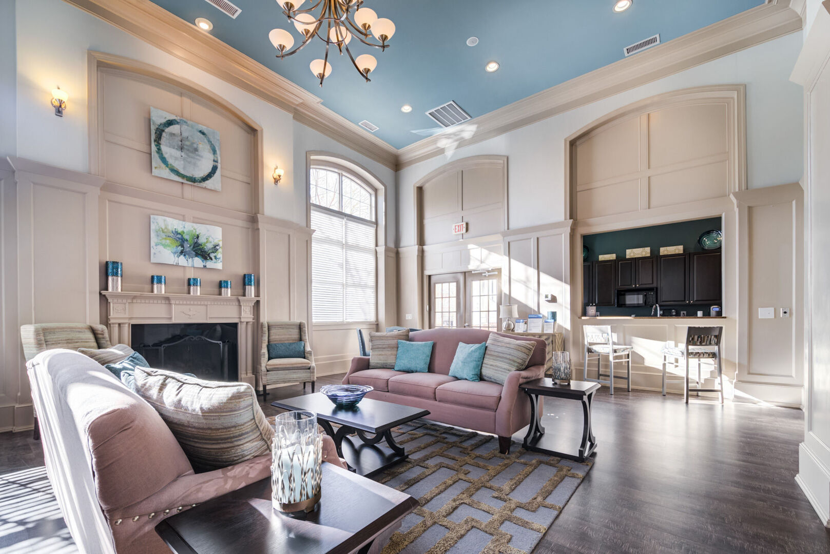 Photo Gallery of The Columns at Wakefield Apartments