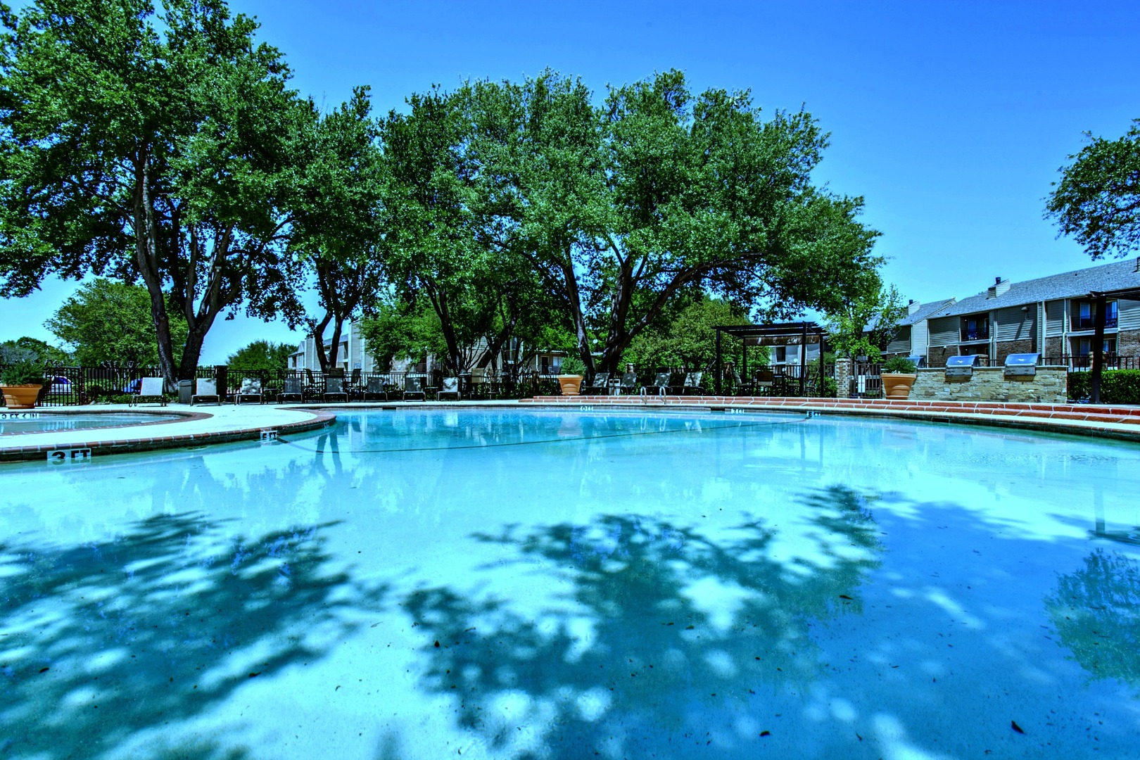 Dallas, TX, Luxury Apartments - Avondale Parc @ Bellmar
