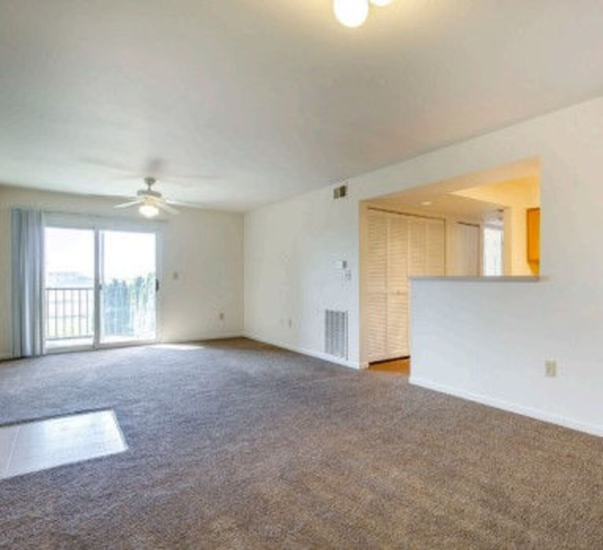 Apartments for Rent in Anderson, IN | Hoosier Woods Apartments - Home